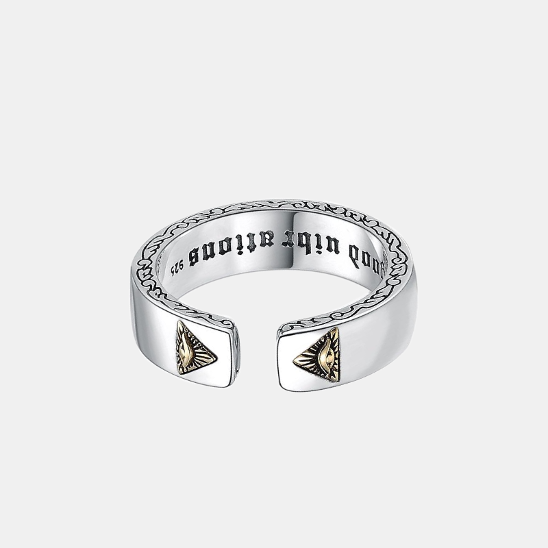 'Illuminati' Ring – Santo
